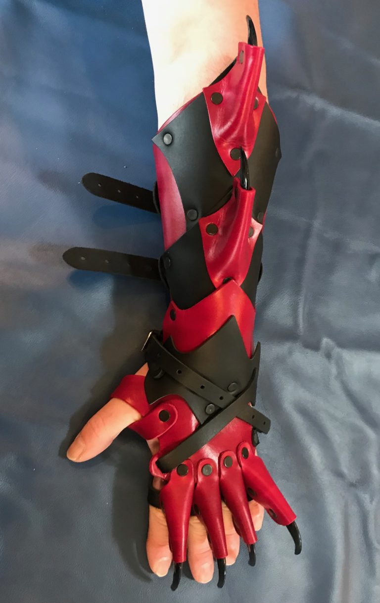 Claw Gauntlets ~ Red Falcon