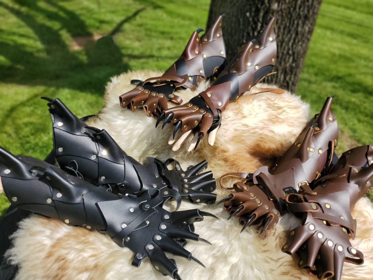 Claw Gauntlets ~ Red Falcon
